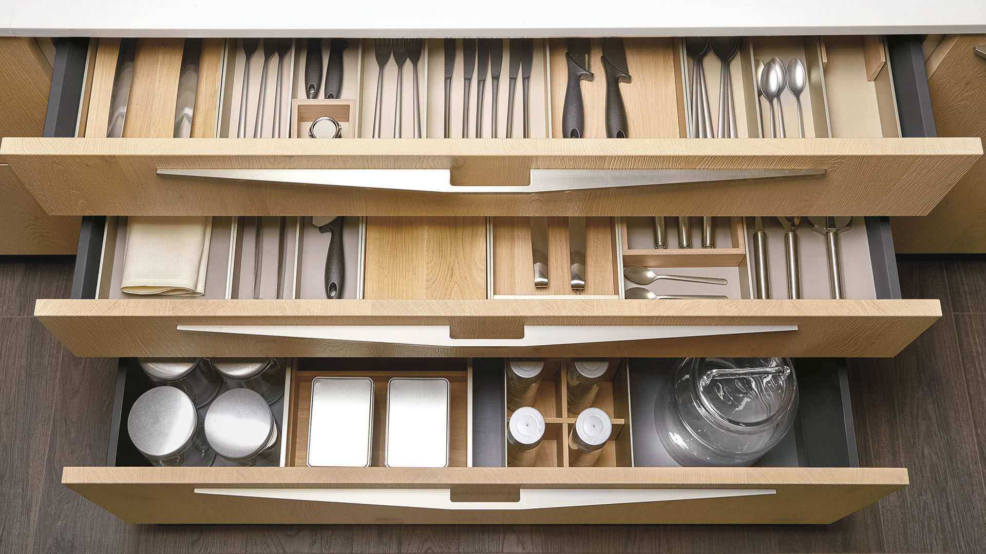 LUBE plus: innovative design and customised solutions for your kitchen ...